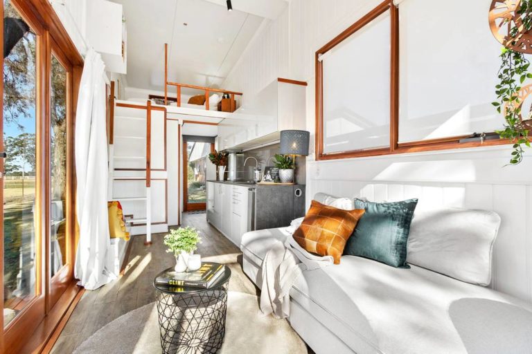 Absolutely Beautiful Tiny House in Sydney, Australia - Living in A Tiny