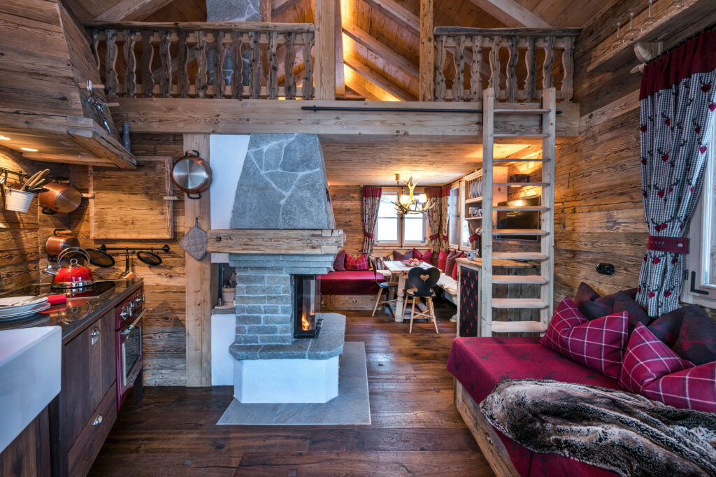 Modern Chalet With Rustic Design